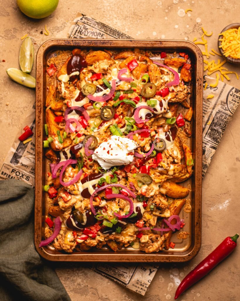 BBQ chicken loaded fries | Hartig & Dinner | Meladolcevita.com
