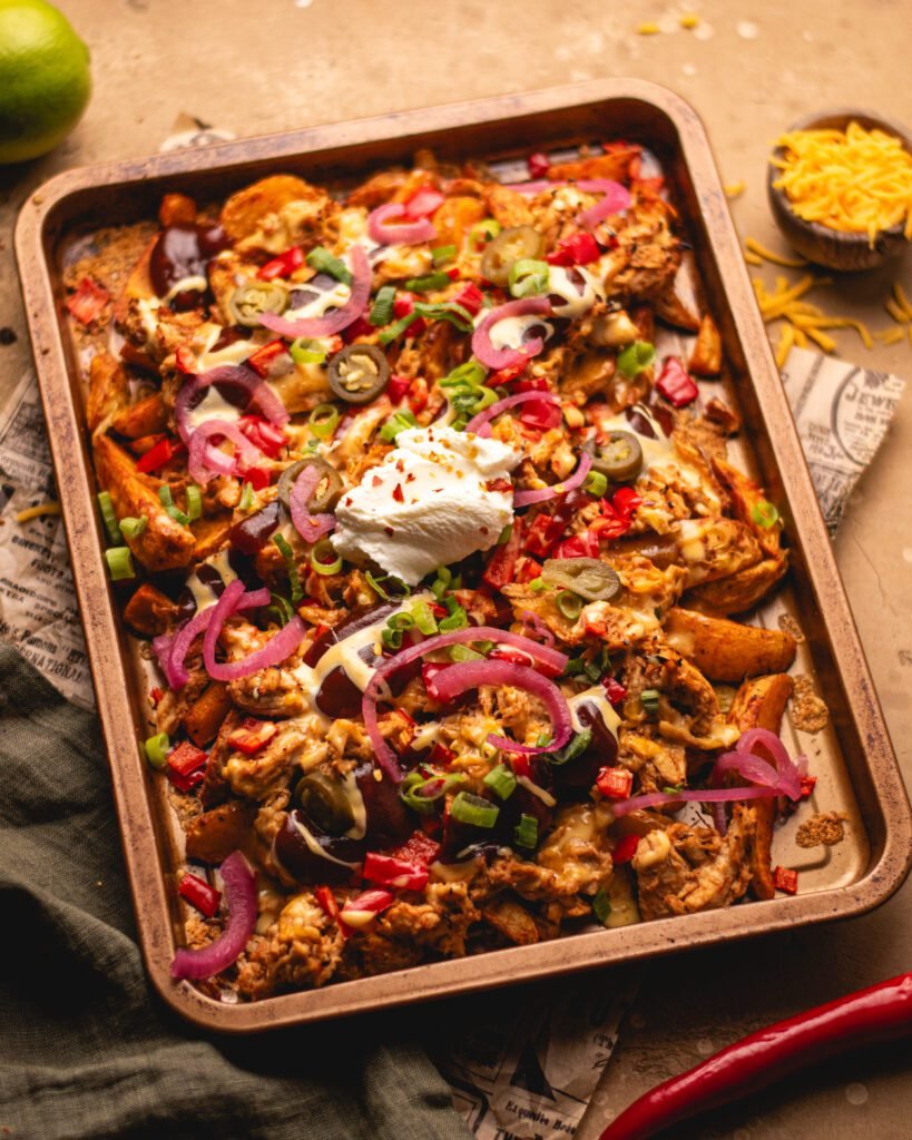 BBQ chicken loaded fries | Hartig & Dinner | Meladolcevita.com